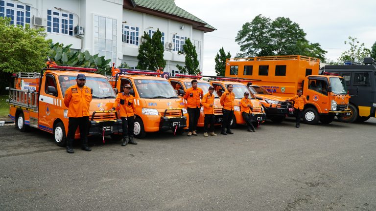BPBD Distribusikan Mini Damkar dan Pasang Sistem Peringatan Dini ...