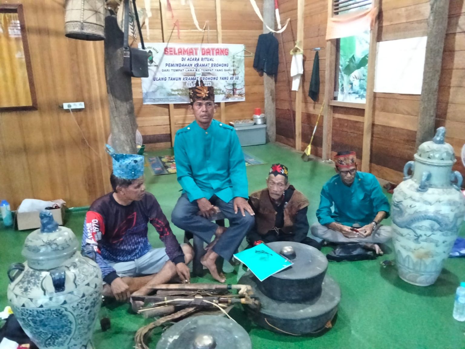 Sidang Adat Paku Karau: Ketika Tanah Ulayat Bicara Lewat Musyawarah ...